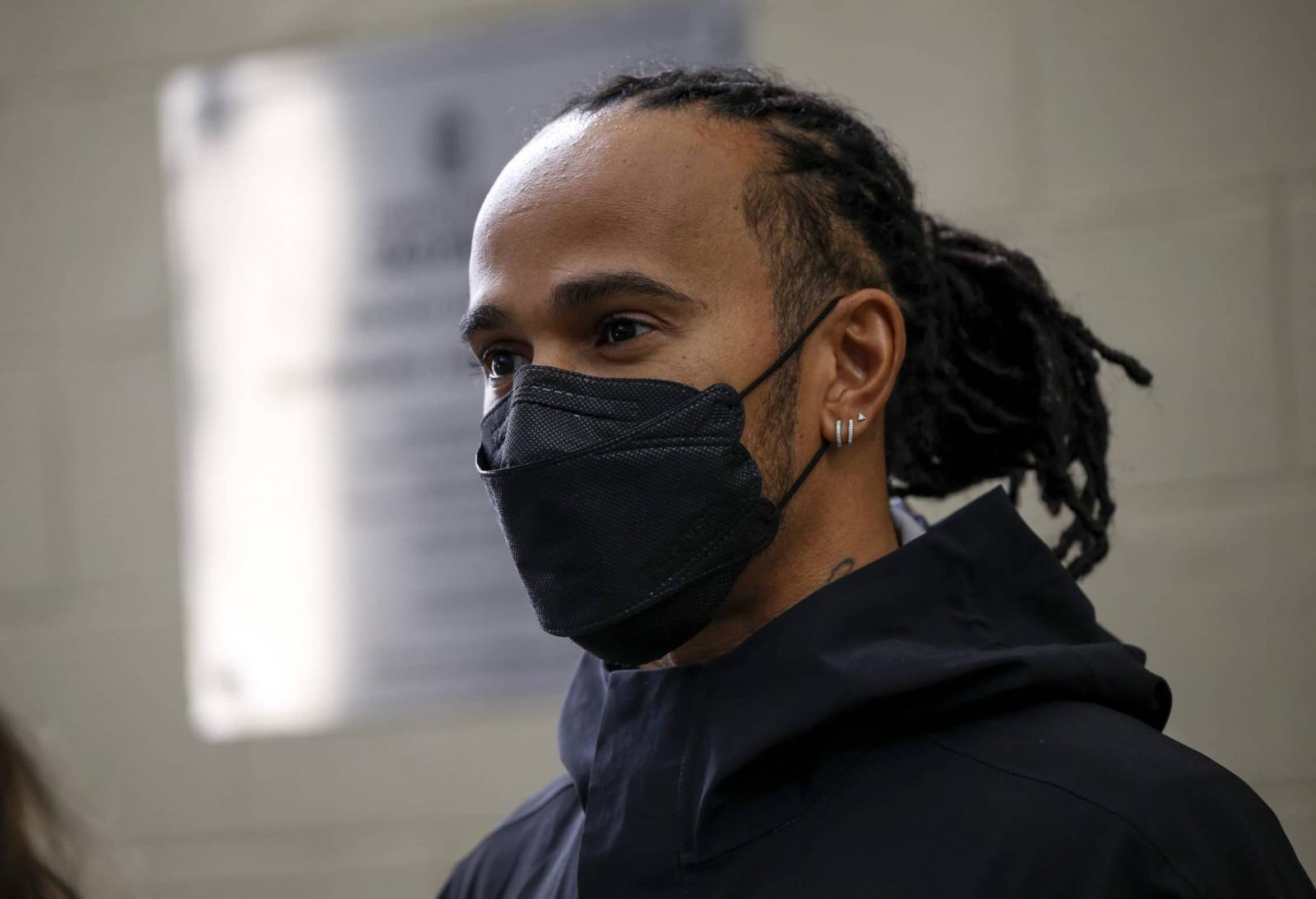 Hamilton é soberano, bate Verstappen e faz a pole para sprint race em ... Hamilton é soberano, bate Verstappen e faz a pole para sprint race em ...