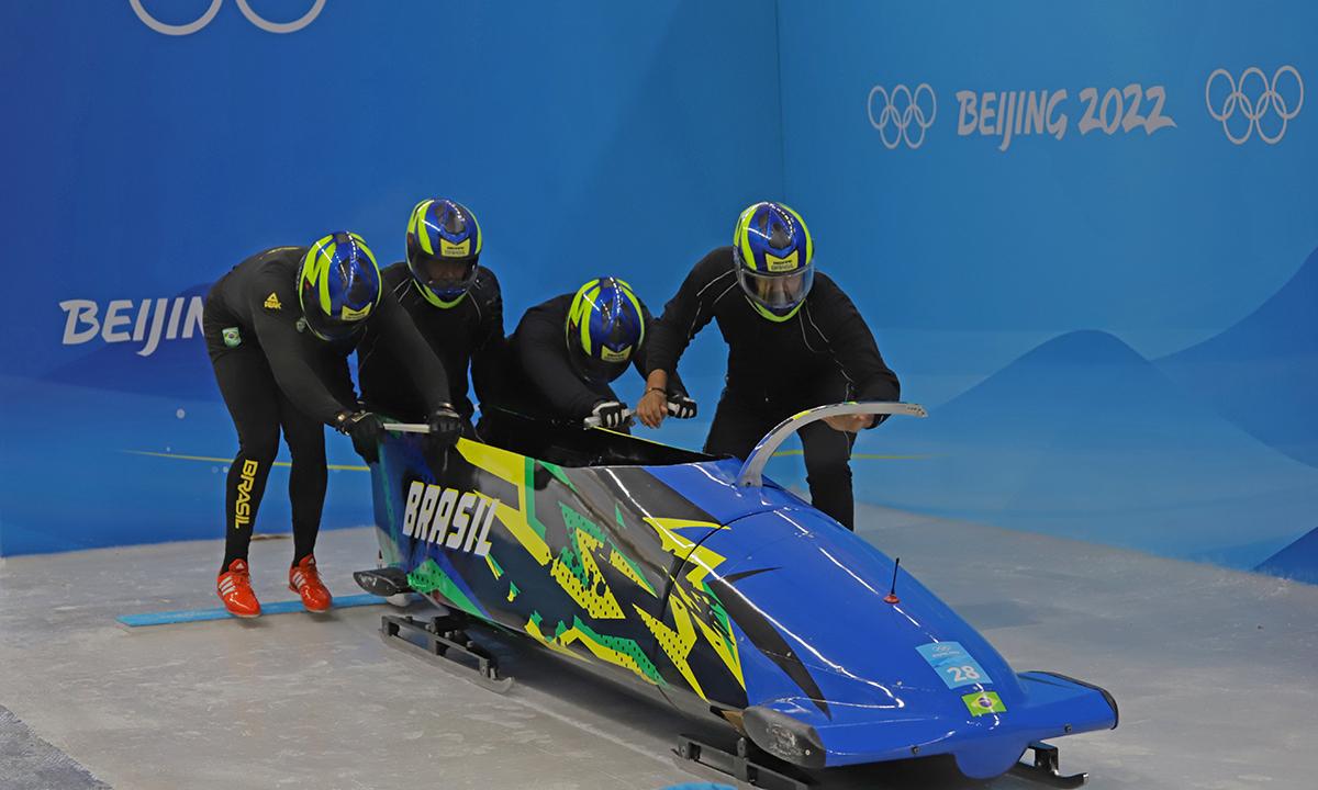 Bobsled do Brasil consegue melhor resultado da história nos Jogos de ...