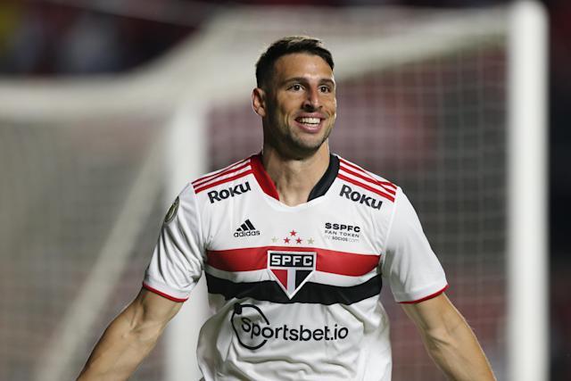 Calleri se firma entre grandes argentinos do São Paulo, mas ainda ...